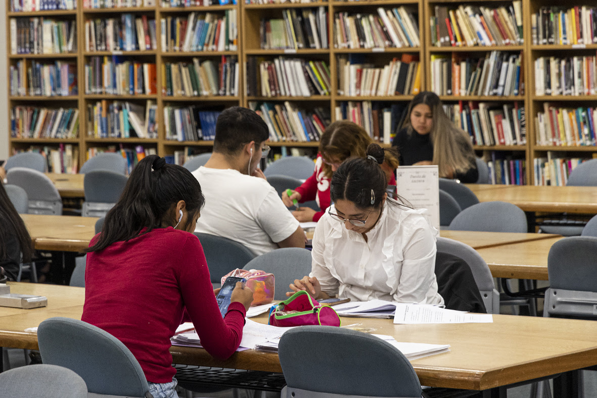 La comunidad estudiantil ya puede solicitar la beca de apuntes y de ...