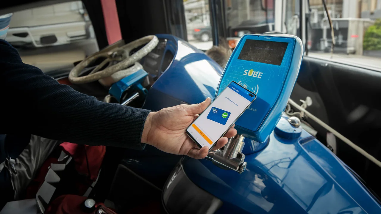 Dónde y desde cuándo se puede pagar el colectivo con tarjeta de crédito ...